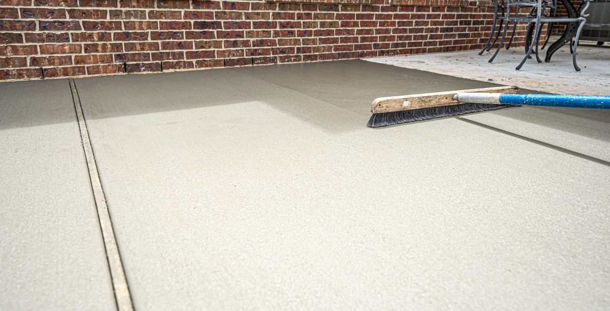 Small‑yard concrete patio ideas that actually fit: 10′, 12′ & 14 ...